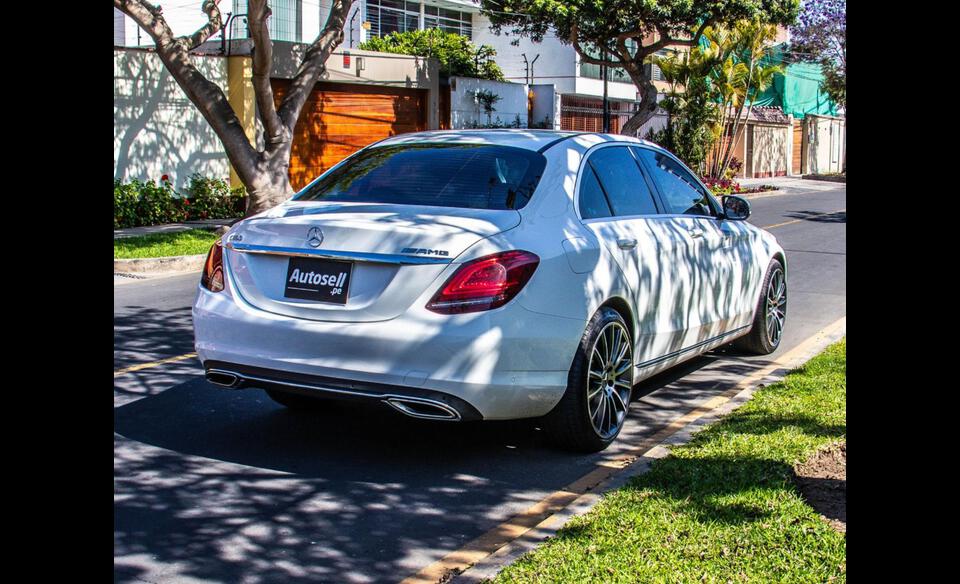 Mercedes Benz C-180 2020 Seminuevo Impecable en Lima | NeoAuto