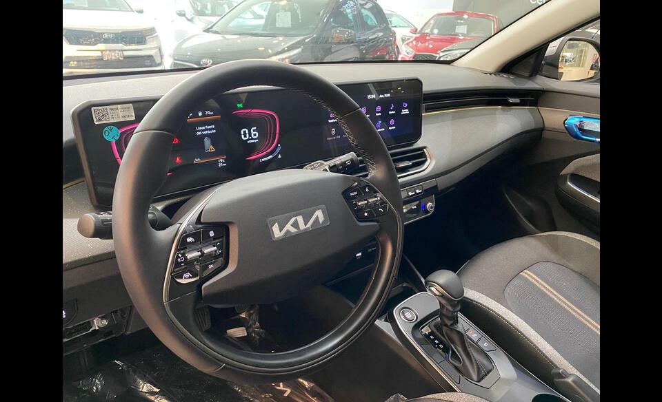 Kia K3 Cross 2025 | Autos Seminuevos | NeoAuto